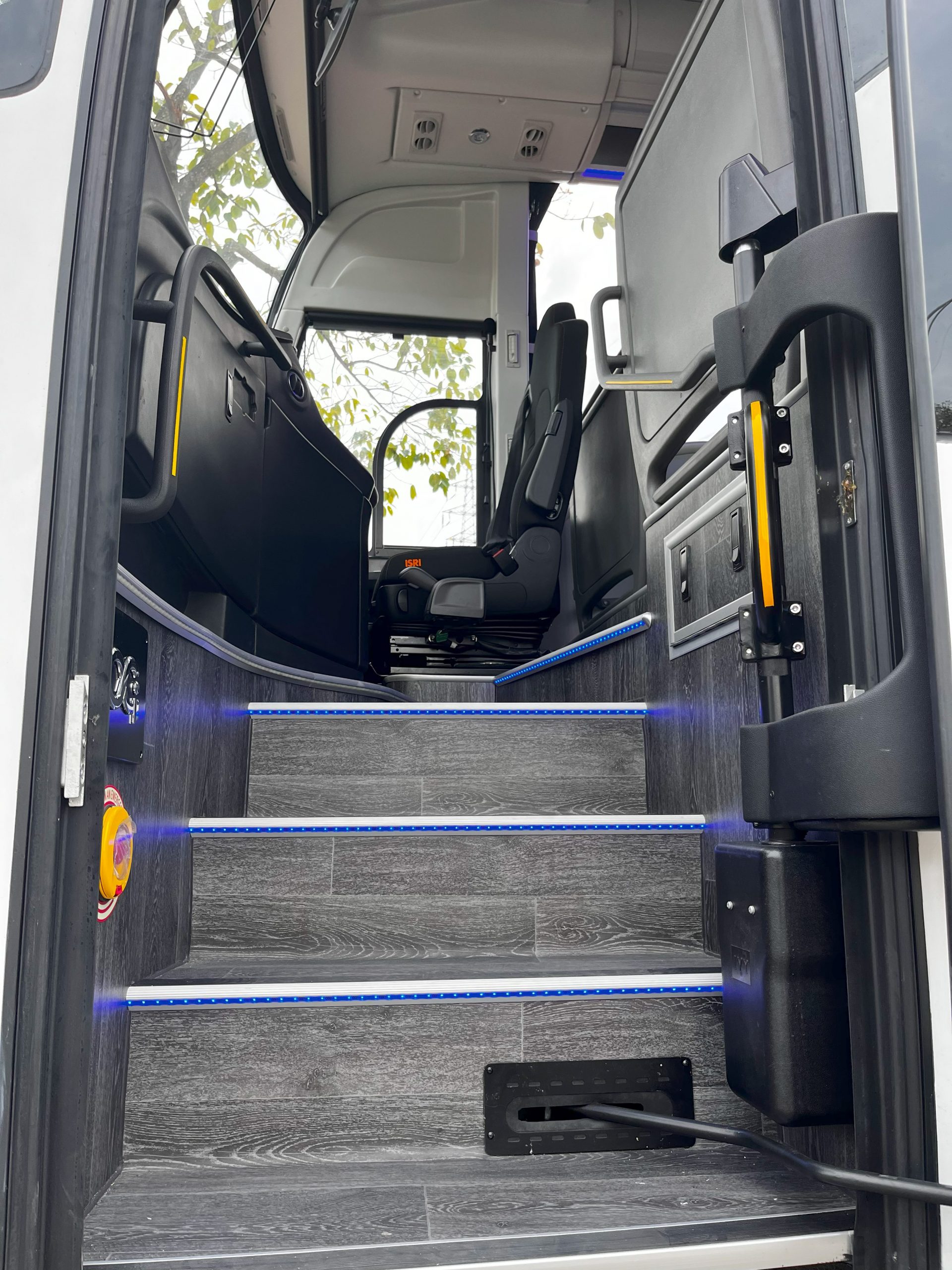 BCI Volvo B13R Explorer - Nationwide RV